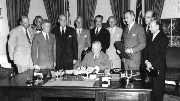 Cold War Photos That Will Never Let Us Forget